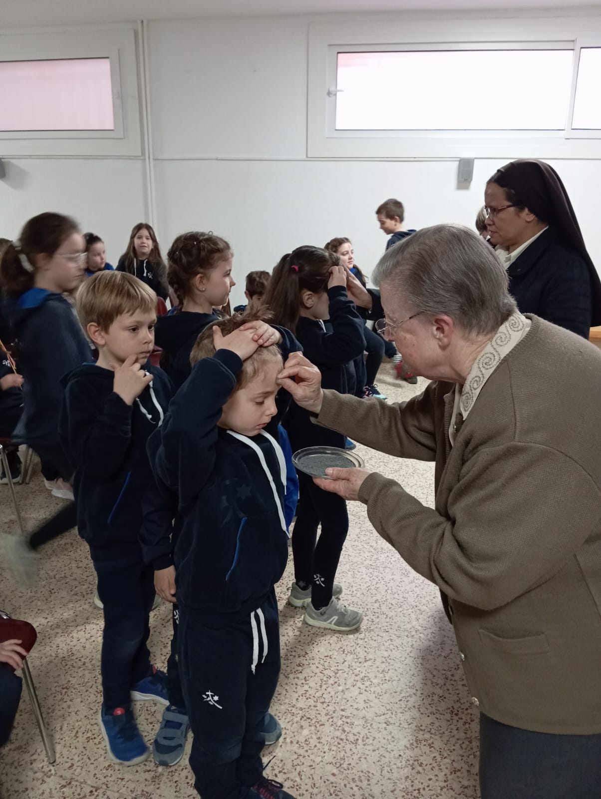 "During Lent, to act is also to stop" - Carmelite Missionary Sisters