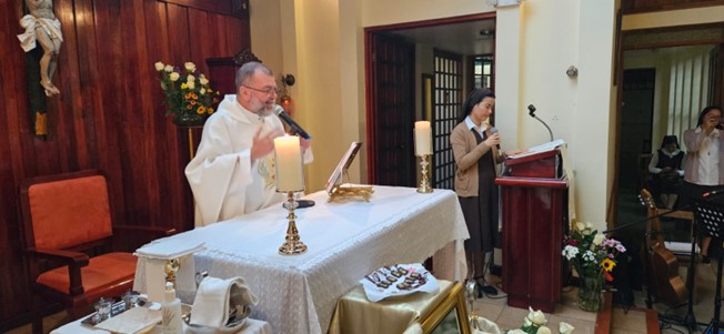 Somos la familia de Elías - Carmelitas Misioneras