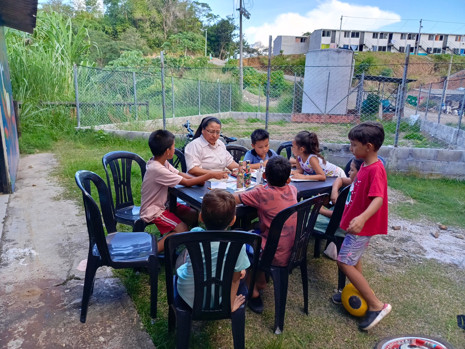 Familias nueva esperanza III - Carmelitas Misioneras